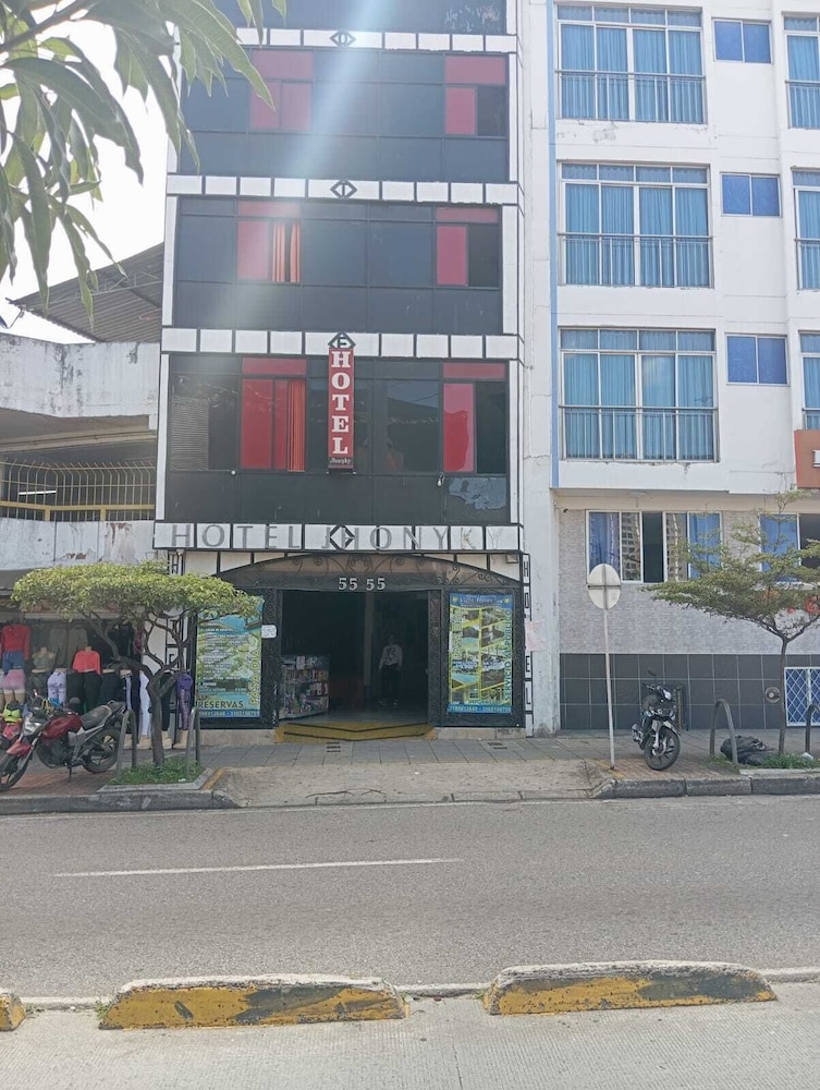 Hotel Jhonyky - Bucaramanga