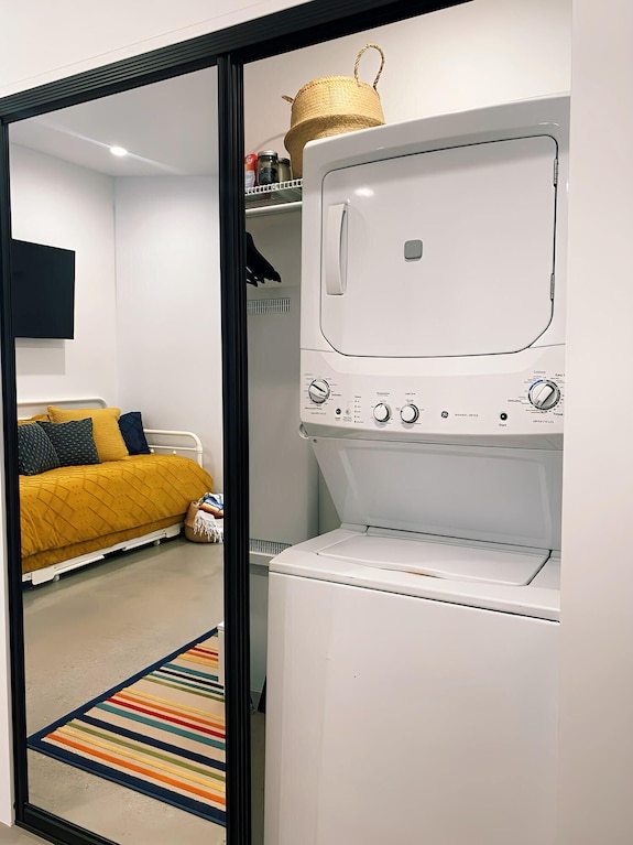 Brand New Tiny Home In Joshua Tree With Enchanting Mountain Views - Joshua Tree, CA