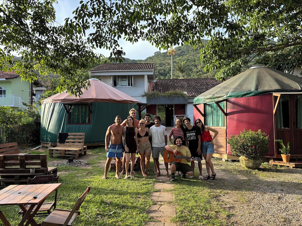 Island Vibe Nomads - Adventure Hostels - Florianópolis
