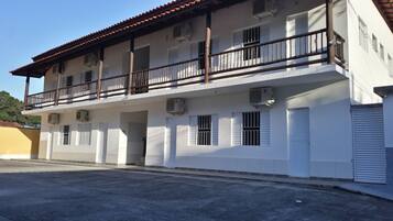 Estúdio Básico | Exterior