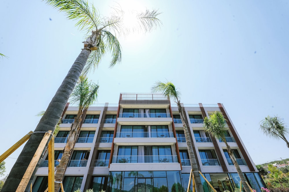 Euro Hotel - Ksamil