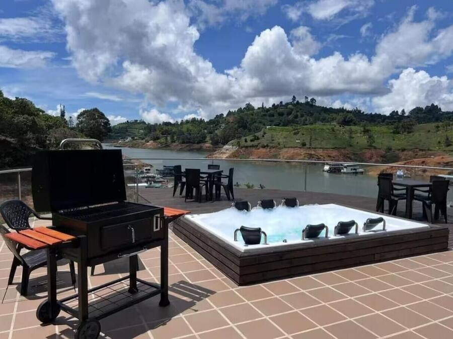 Banheira de hidromassagem particular