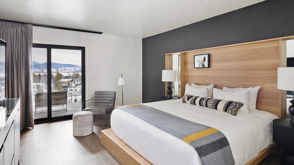 King Room, Gravity Haus, Mountain View, Ski Access, Village Charm - Jackson, WY