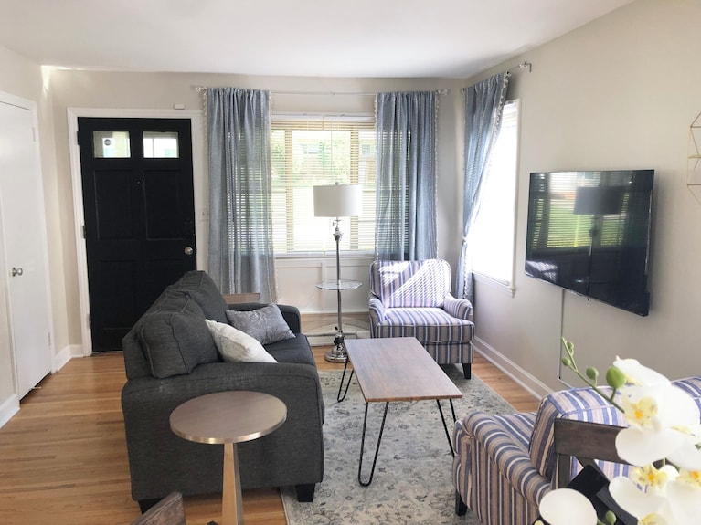 3 Bedroom Near Hpu In Family Friendly Neighborhood - High Point, NC
