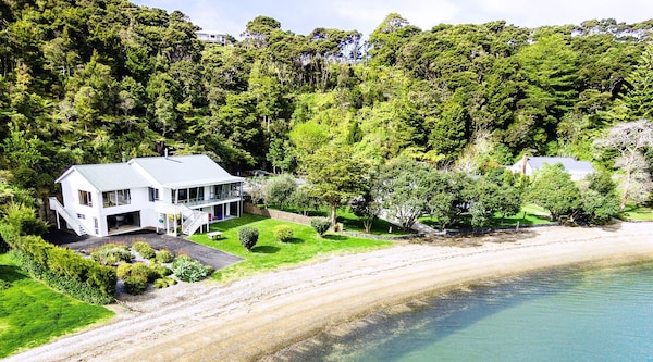 Woodies Retreat - Russell