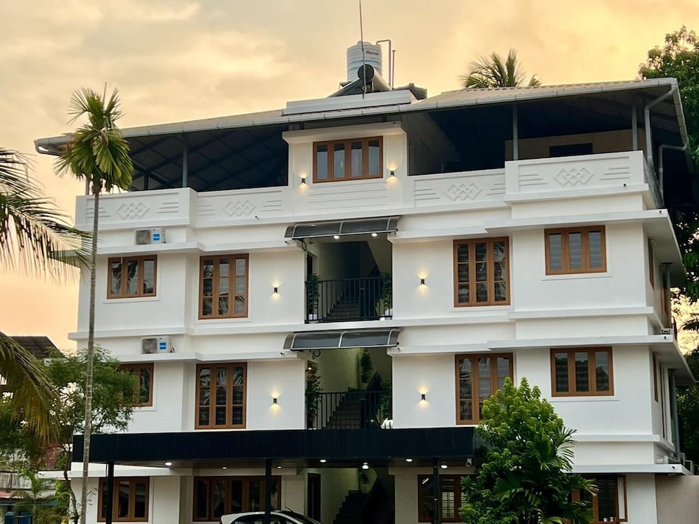 Halo Residency - Kochi