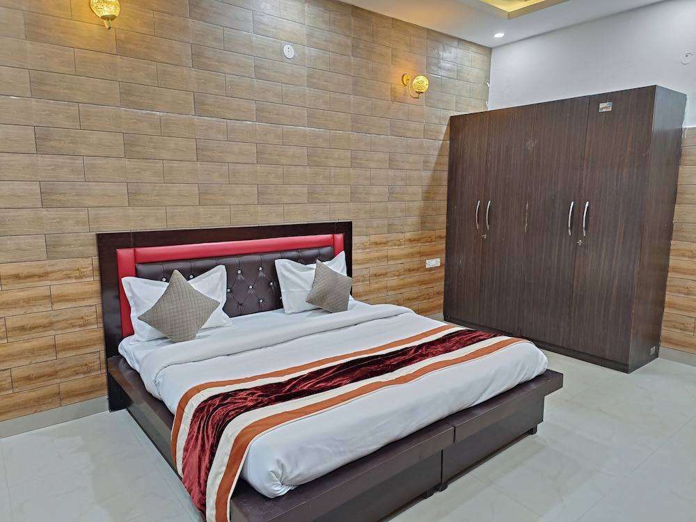 Swastika Homes Near Wave City Center Noida - Noida