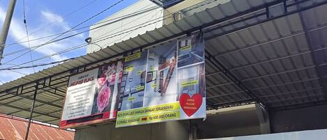 Fachada da propriedade