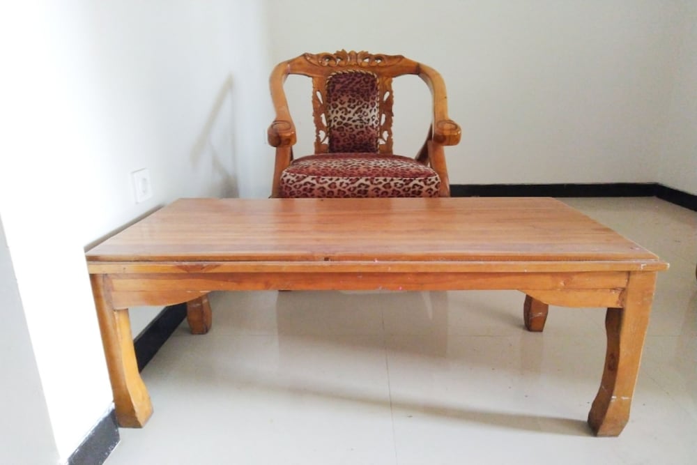 Oyo 90614 Spring Homestay - Jember