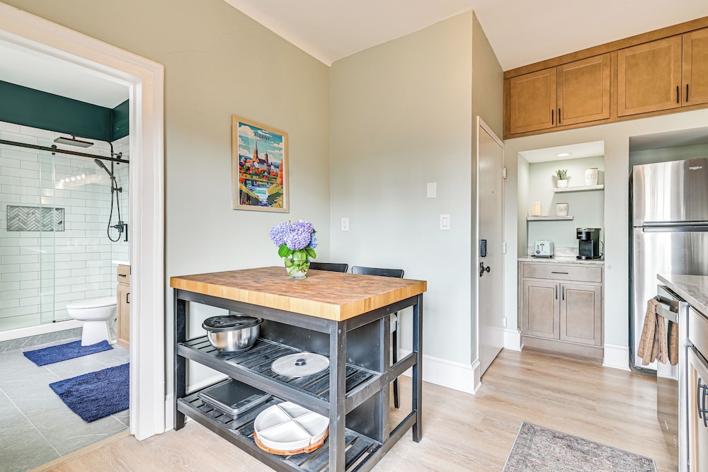 Albany Vacation Rental W/ State Capitol Views! - Albany, NY