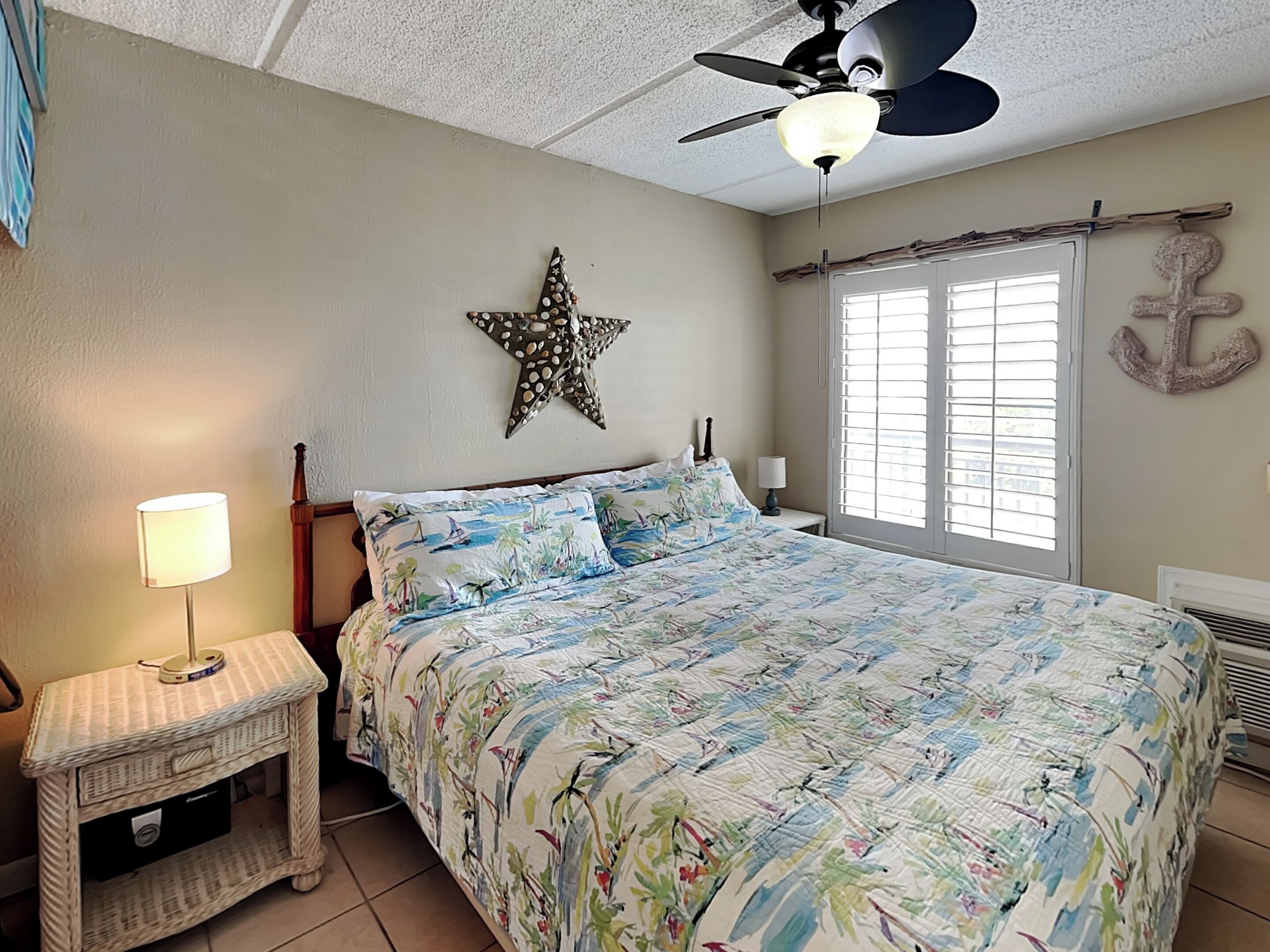 Beacher's Lodge 307 | Beachfront Views & Easy Access To Pool! - Crescent Beach, FL