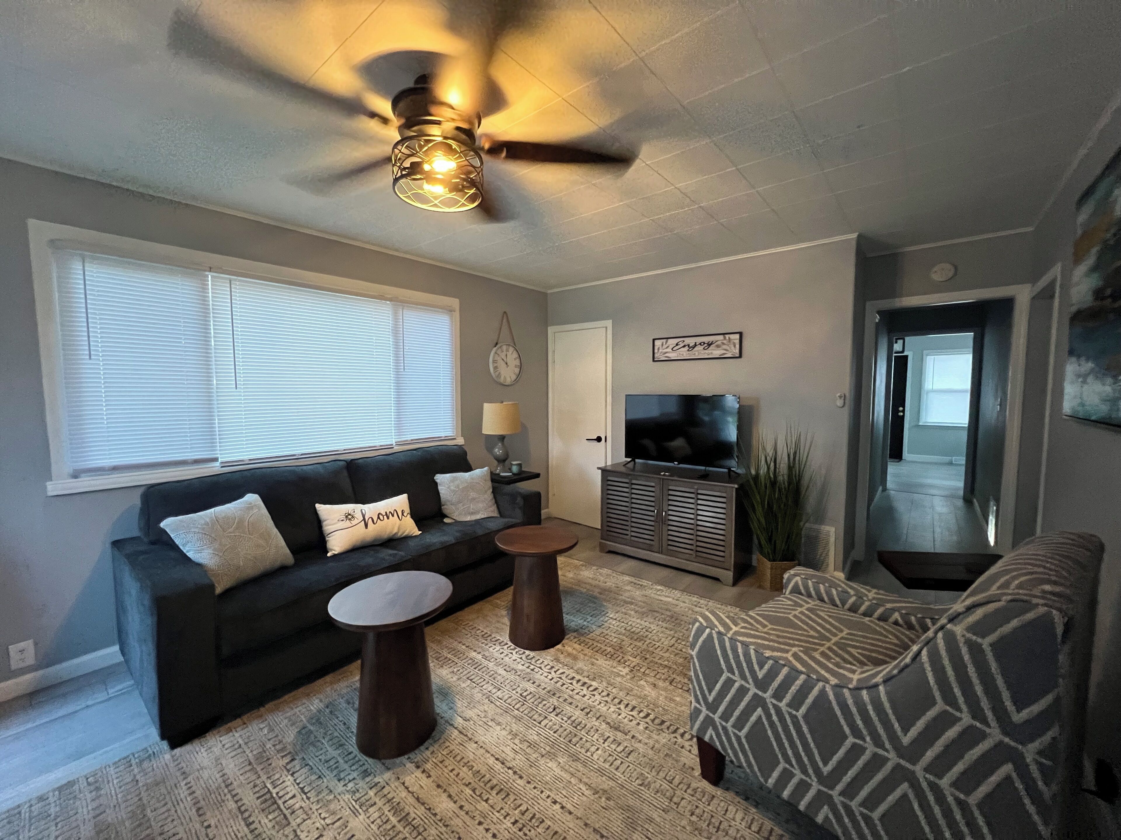 Charming 3-bedroom House With Ac And Wifi In Welcoming Milwaukee - Greendale