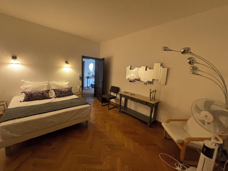 Villa En Plein Coeur D'uzès. Animaux De Compagnie Acceptés! - Uzès