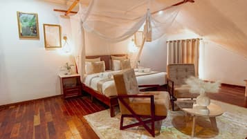 Quarto Deluxe | Roupa de alta qualidade, com decoração personalizada