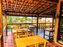 Pequeno-almoço tipo buffet diário incluído 