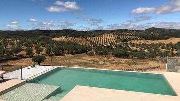 Piscina externa sazonal