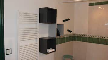 Quarto Duplo Comfort, casa de banho privativa, vista para o jardim (Utah/Gold) | Casa de banho