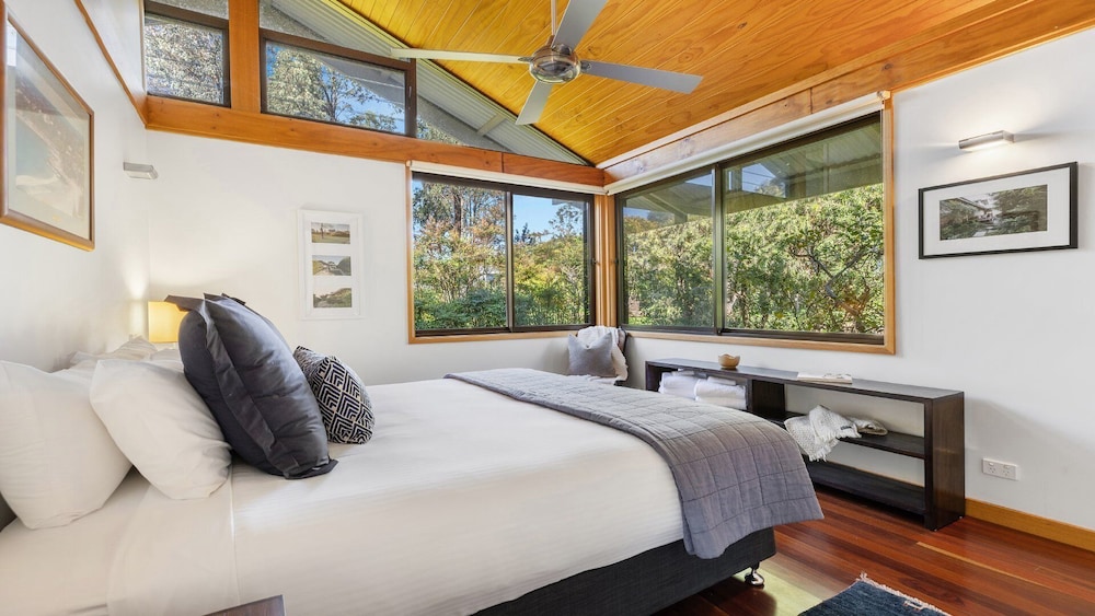 MAPLE MANOR - THE VINTAGE HOLIDAY HOUSES - Pokolbin | Stayz