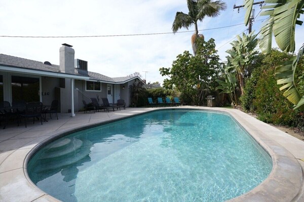 5 Bedroom 4 Bath Pool Home Near Disney - Anaheim