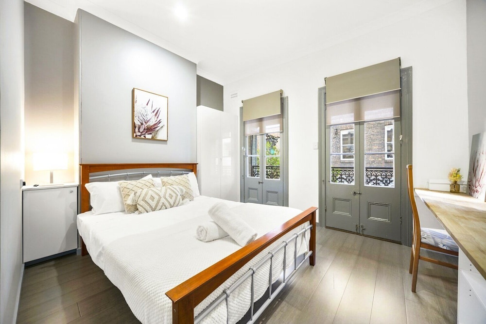 Stylish 4bedroom Terrace House In Chippendale - Camperdown
