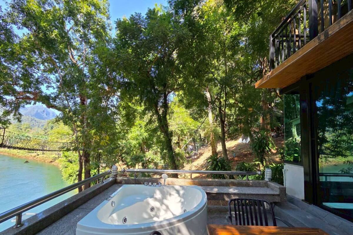 Quarto Triplo Deluxe | Vista da varanda