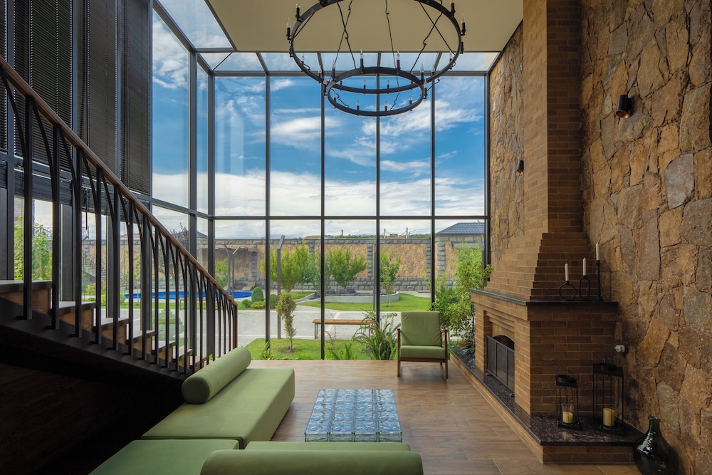 Ris Signature Villa Zovuni - Yerevan