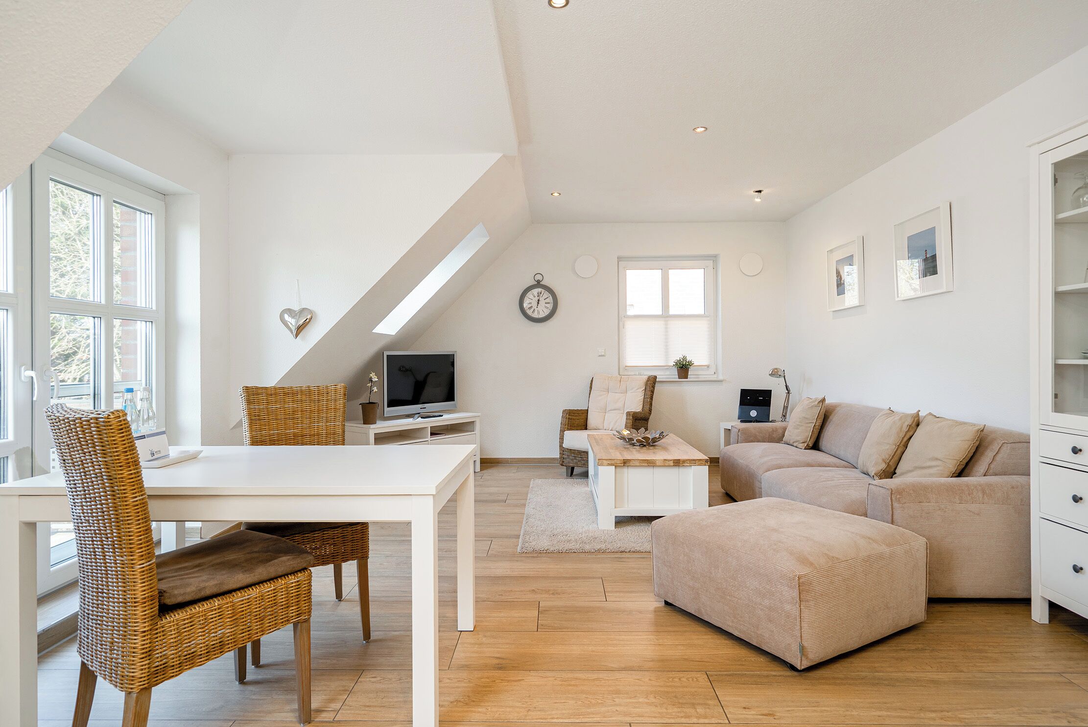 Mühlenblick 03 - Moderne Ferienwohnung Mit Blick Auf Die Zwillngsmühlen - Greetsiel