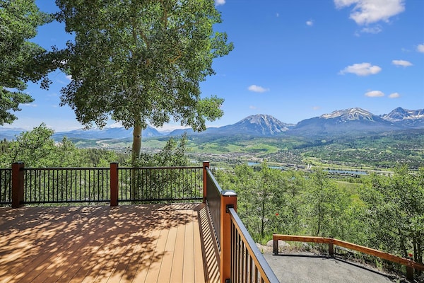 Hamilton Creek Cabin: Silverthorne Cabin - Private Hot Tub - Great Views - Dillon, CO