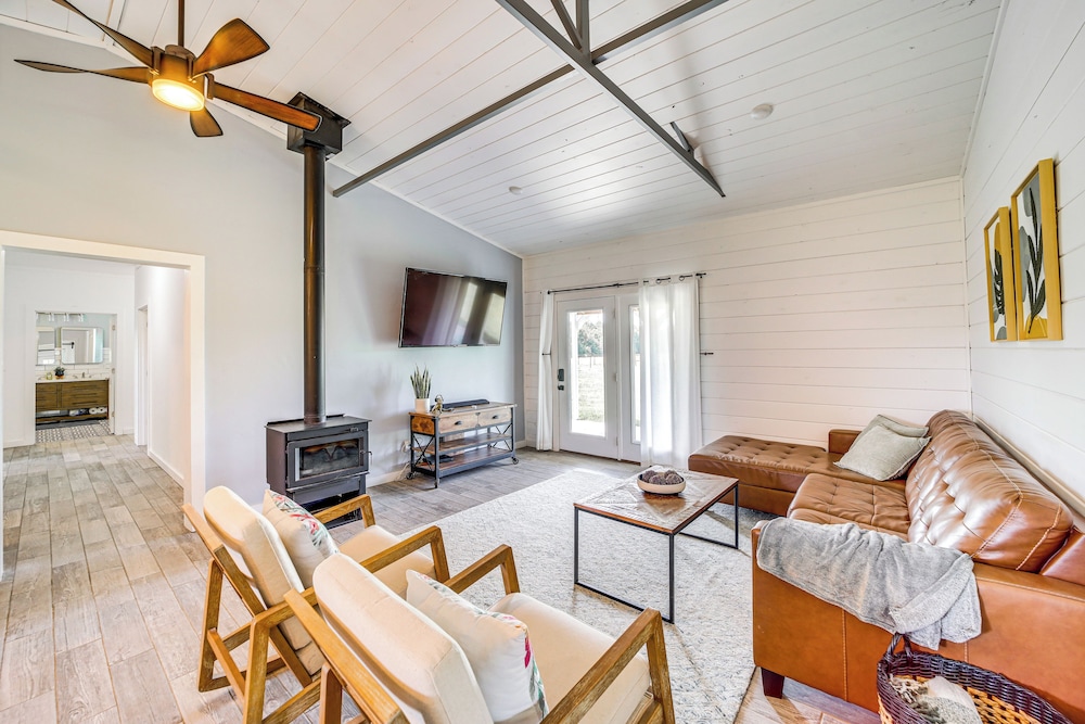 불 구덩이가 있는 평화로운 비니타 집: 호수까지 11 마일! - 오클라호마