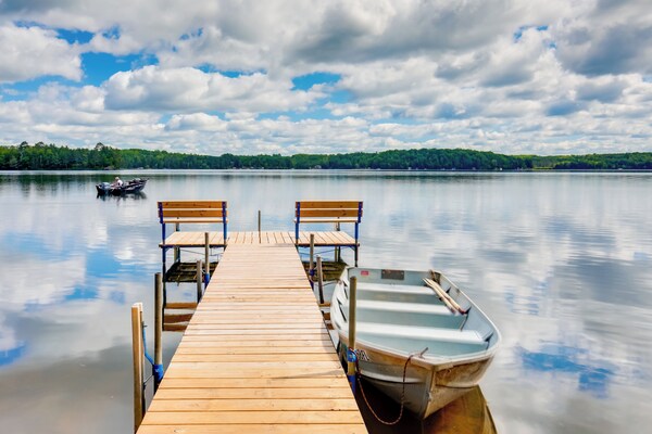Waterfront Wisconsin Cabin: Private Dock, Fire Pit - Minocqua, WI