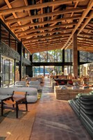 Café da manhã com buffet grátis todos os dias