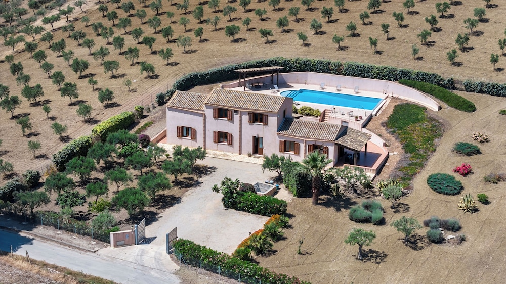 Villa Sui Colli Ericini Con Piscina - Trapani