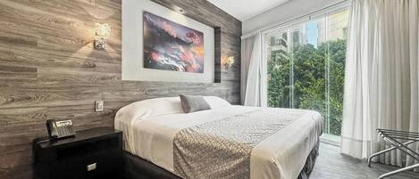 Apartamento de Luxo, 1 quarto, Vista para a cidade | 1 quarto, secretária, secretária adequada para computadores portáteis