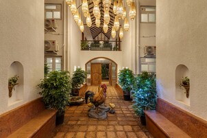 Villa | 6 quartos, secretária 