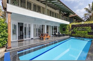 Villa | 6 quartos, secretária 