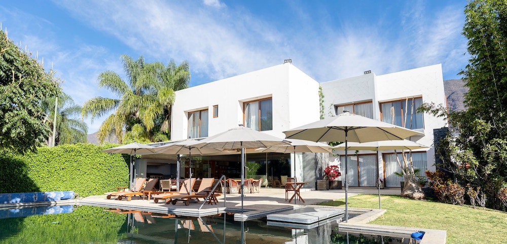Exclusive House With Lake Chapala Access - Ajijic