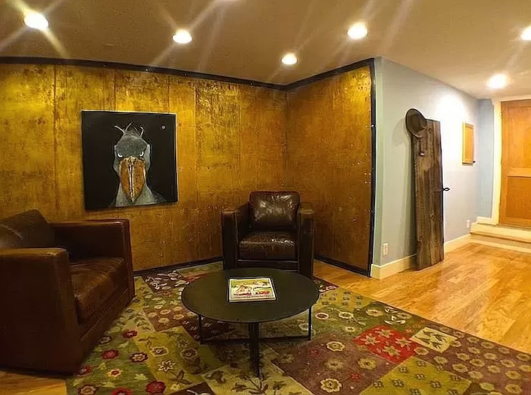 \Nartist's Serene Mapleton Sanctuary - University of Colorado Boulder,Boulder