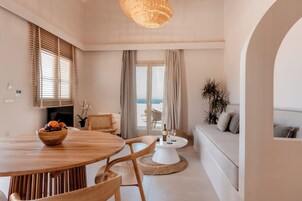 Villa Júnior, vista para o mar | Sala de estar | TV de ecrã plano 