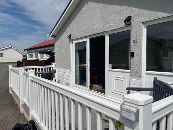 Seasideescape-2br-sleeps4-parking-petsok-fireplace - Yorkshire