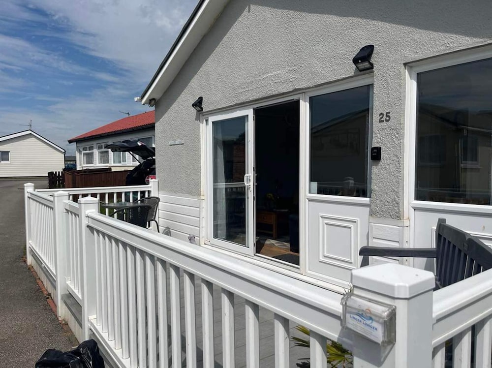 Seasideescape-2br-sleeps4-parking-petsok-fireplace - Yorkshire