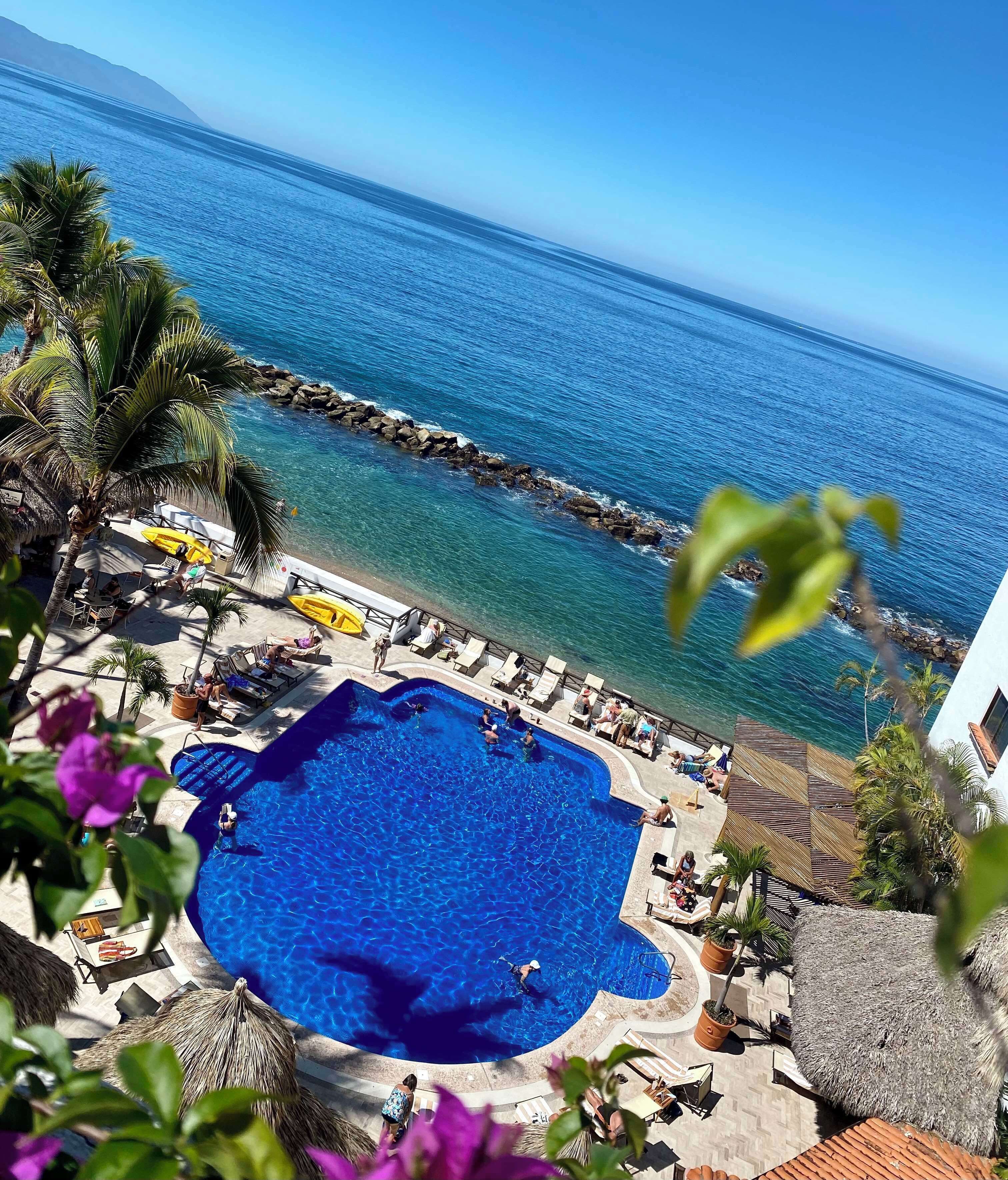 2 piscinas exteriores 