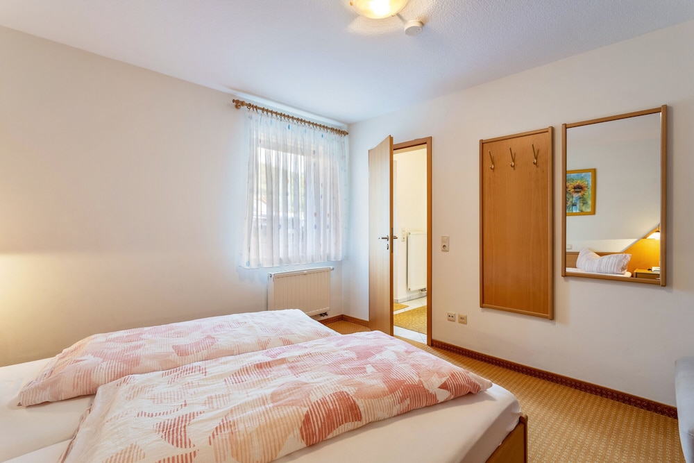 Ferienwohnung Typ 3" Souterrain, Gemeinsamer Terrasse Und Wlan - Willingen (Upland)