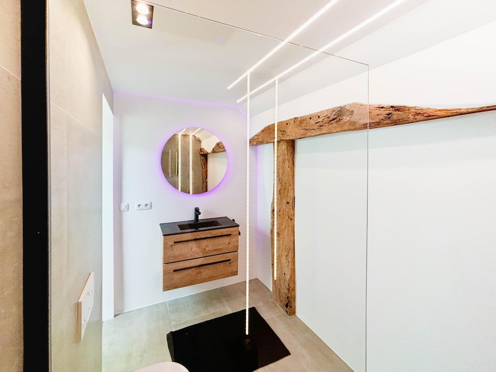 Charming Authentic Home With Garden - Belgien