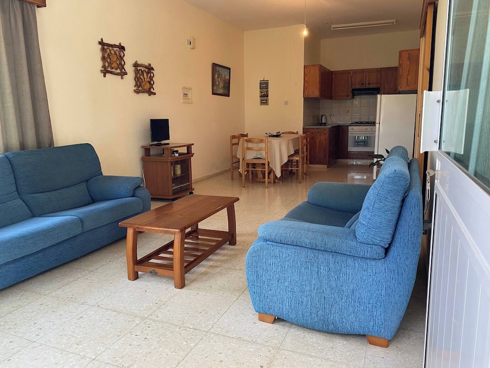 Kritos Apartments With Two Bedrooms - Argaka
