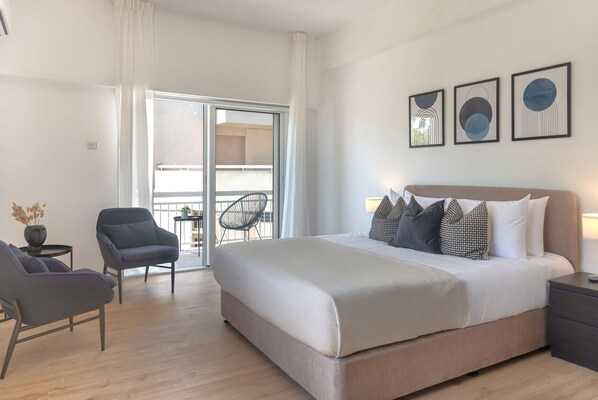 Apartamento de Luxo, Vista para a cidade | 2 quartos, cofre no quarto, cortinas/cortinados opacos 