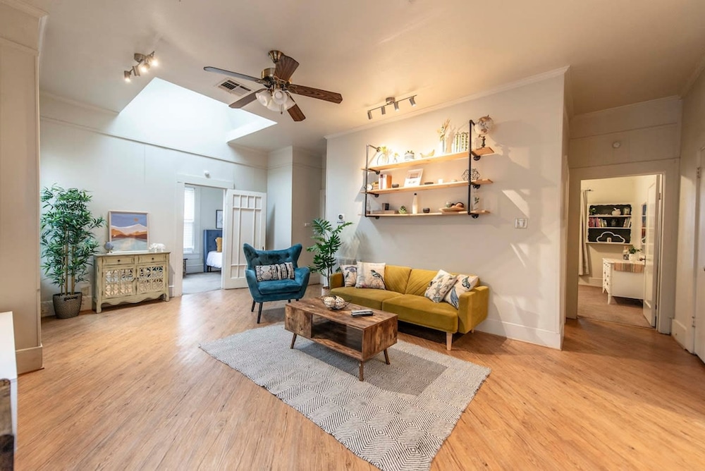 New Gathering Place On Columbus - Waco, TX