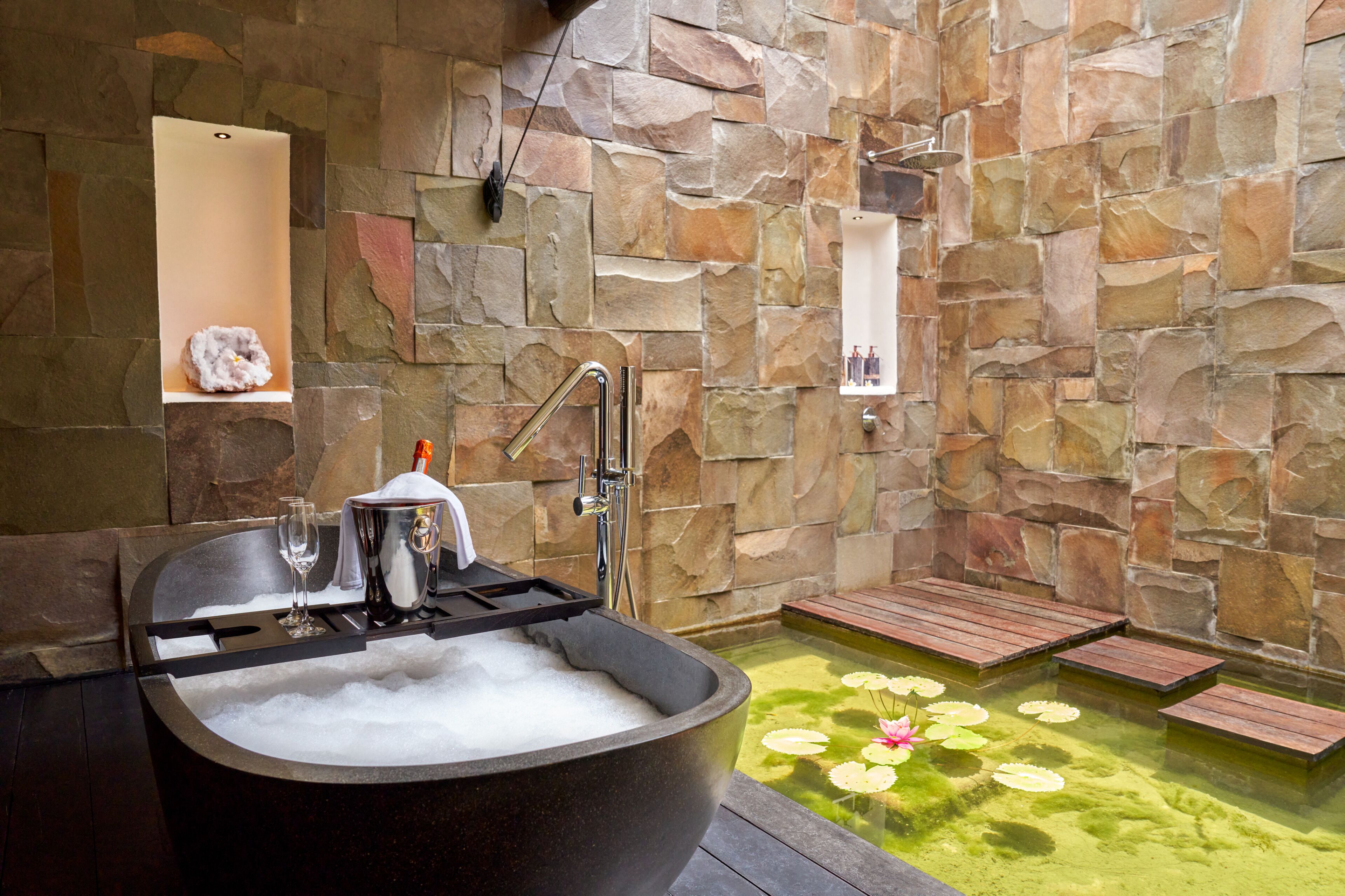 Suite Júnior, vista para o mar | Camas de colchão Select Comfort, minibar, cofre no quarto 