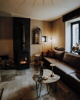 Smart TV de 32 de polegadas com canais digitais, livros, aparelhagem 