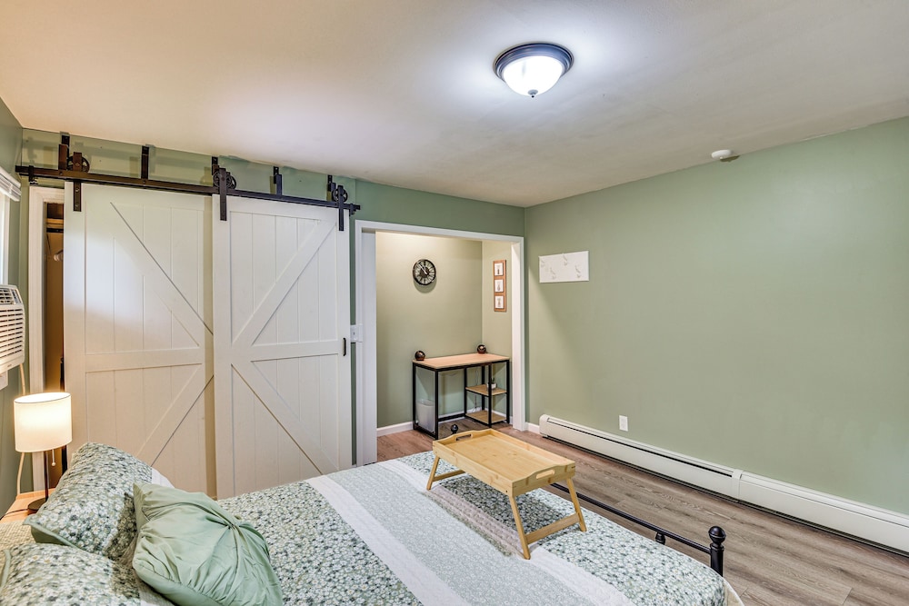 Charming Reading Home W/ Lake Views & Private Dock - Coldwater, MI