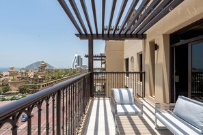 Apartamento Signature, 4 quartos, junto à praia | Varanda